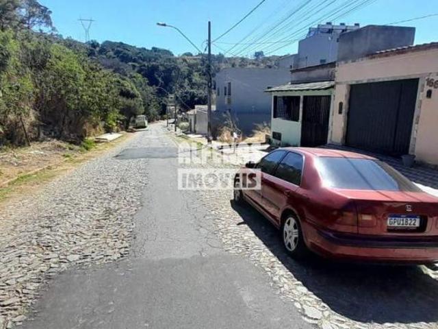 02 casas de 02 quartos no Bairro Tropical