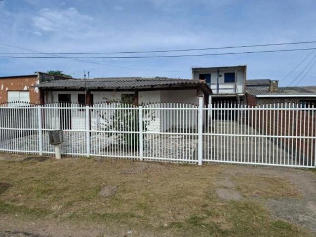 02 casas e 01 apartamento semi acabado