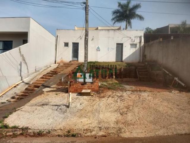 02 casas no terreno na região oeste de Londrina