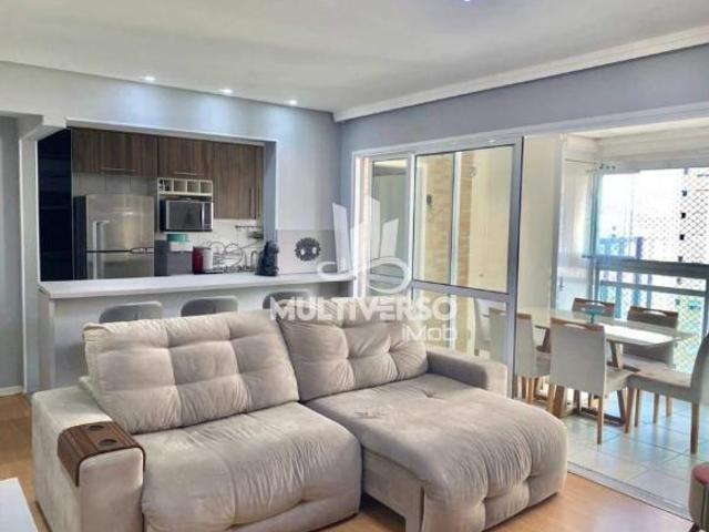02 dormitórios sendo 01 suíte, Ponta da praia 77m², localização excelente, sacada, R$787.000,00