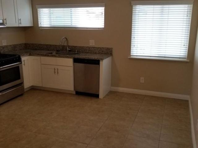 02 Leatrice 2 Bedroom Apartment for Rent at 325 E Leatrice Ln, Anaheim, CA 92802
