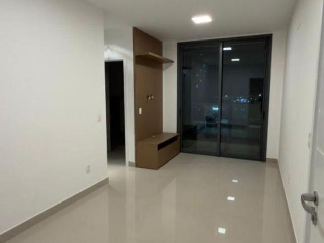 02 QTS COM 62M² REFORMADO E COMPLETO DE ARMARIOS DESOCUPADO LAZER