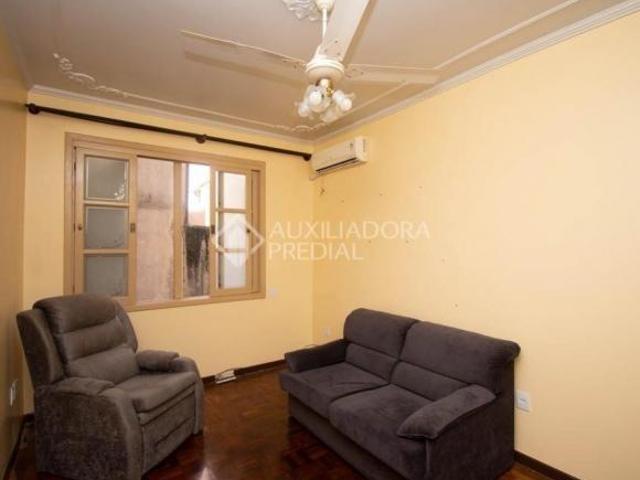 02 quartos no bairro Rio Branco, condomínio com elevador