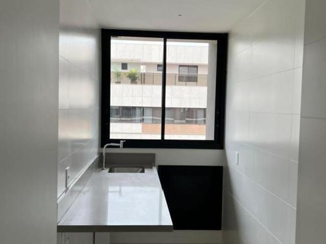 02 QUARTOS SENDO 02 SUÍTES 02 VAGAS LINDO PLANTA SCHOW 98150 8787