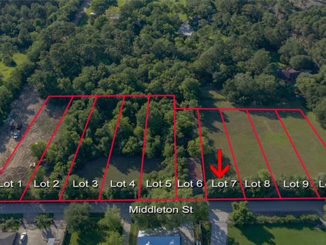 07 Middleton St, Bacliff, TX 77581