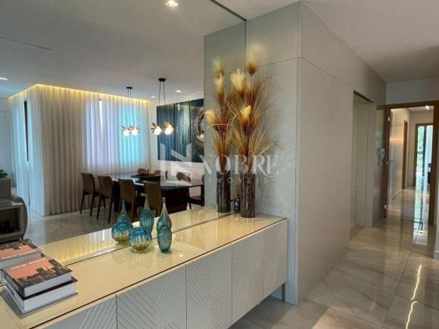 Apartamento com 4 Quartos, 2 Suítes, Escritório e 2 Vagas de Garagem