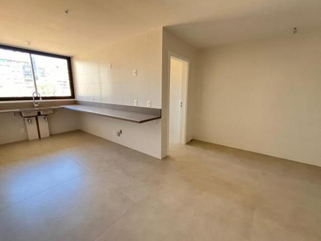04 SUÍTES BELÍSSIMO APARTAMENTO COM O QUE HÁ DE MELHOR TECNOLOGIA SOFISTICAÇÃO!