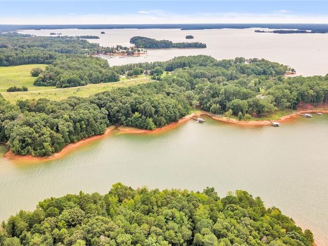 05 Island Point Road