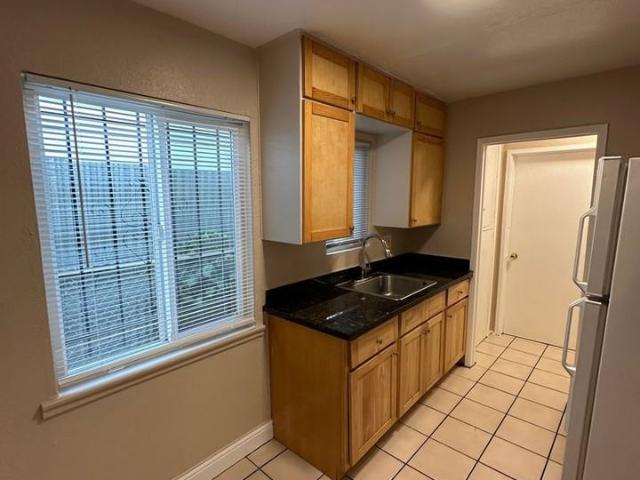 07828 1 Bedroom Apartment for Rent at 7828 International Blvd, Oakland, CA 94621 East 14th Street Business District North