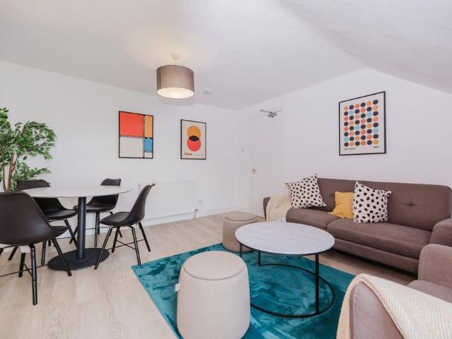 0832L Buccleuch Street, Edinburgh, EH8 9NQ