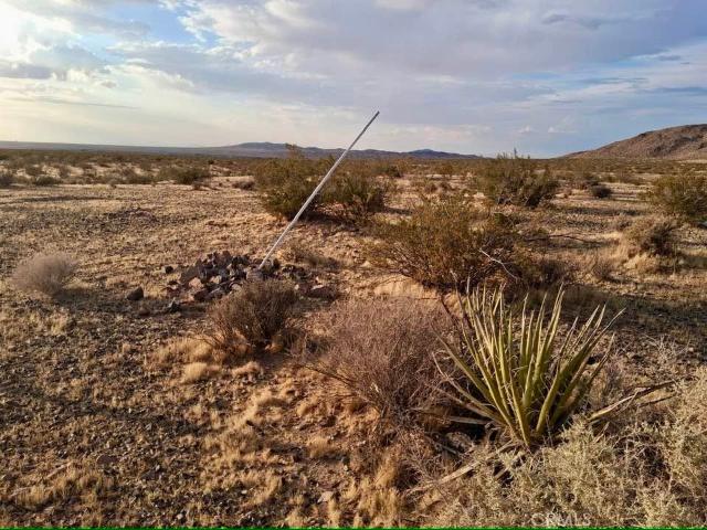 0 Mustang Trail. 042020