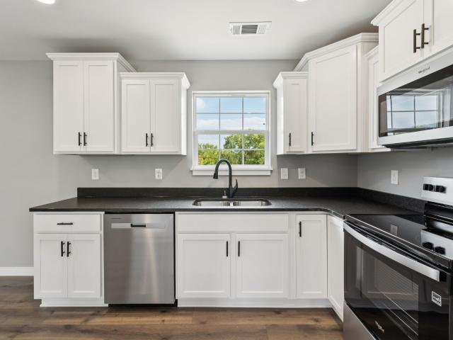 111 Alice Preston Loop