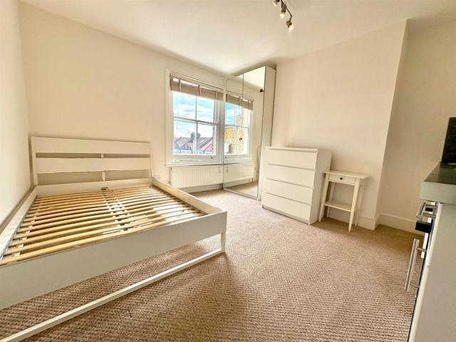 0 Bed Flat For Rent