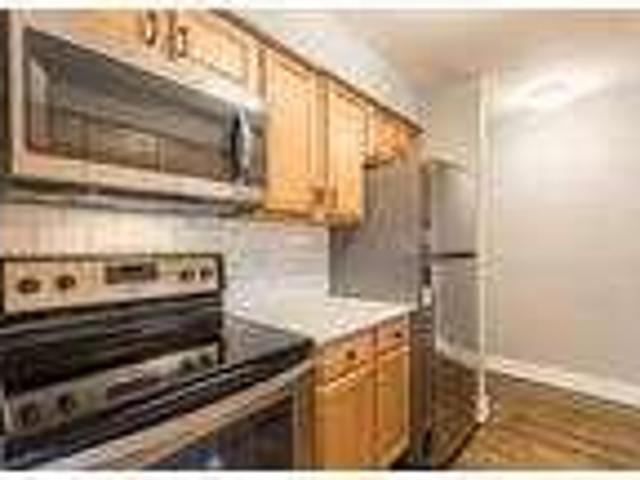 0 Bedroom 1 Bath In Chicago IL 60626