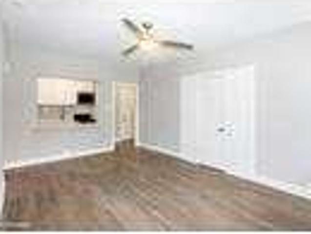 0 Bedroom 1 Bath In Chicago IL 60649