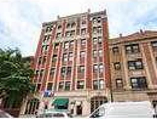 0 Bedroom 1 Bath In Chicago IL 60657