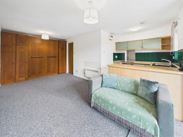 0 bedroom Studio flat to rent