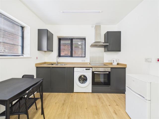 0 bedroom Studio flat to rent