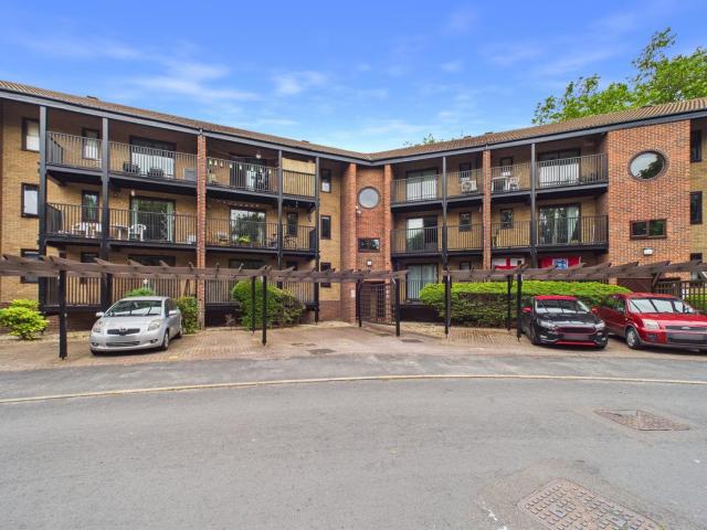 0 bedroom Studio flat to rent