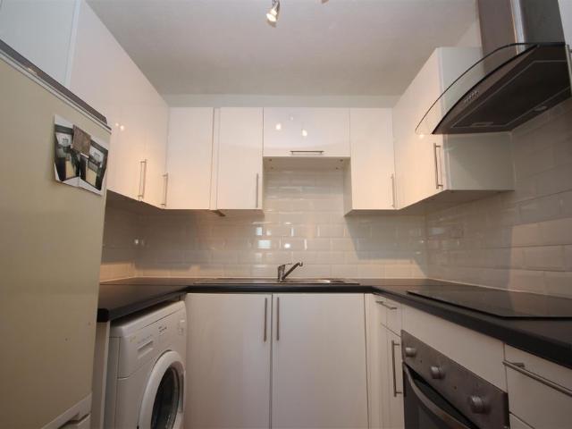 0 bedroom Studio to let