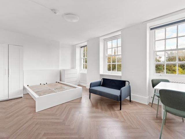 0 bedroom property in Colebrooke Row, London, N1 £1,750 pcm | Chestertons