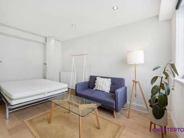 0 bedroom property in Sloane Avenue Mansions, Sloane Avenue, London, SW3 £2,058 pcm | Chestertons