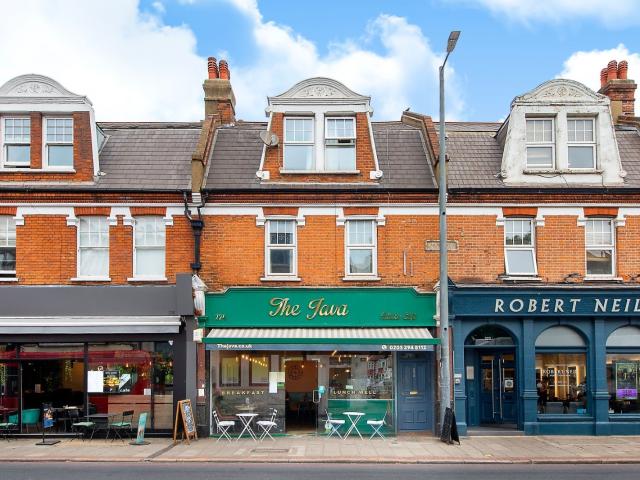 0 bedroom property in Upper Richmond Road West, London, SW14 £1,400 pcm | Chestertons