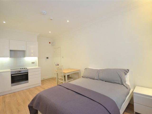 0 bedroom property in Vincent Square, Westminster, London, SW1P £1,600 pcm | Chestertons