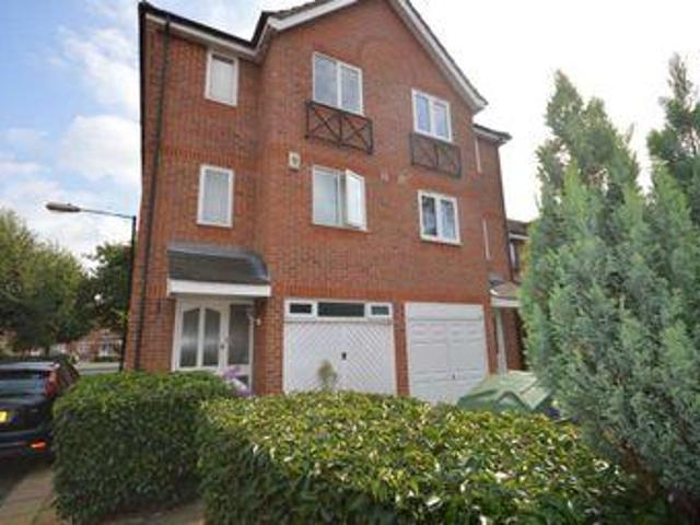 0 Bedrooms Studio for rent in Telegraph Place, London E14