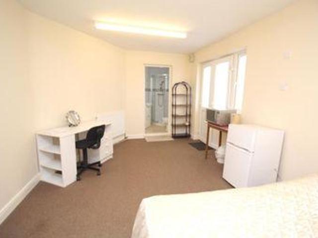 0 Bedrooms Studio for rent in Thetford Road, Ashford TW15