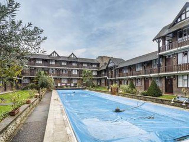 0 Bedrooms Studio for rent in Tudor Close, Brixton Hill, London SW2