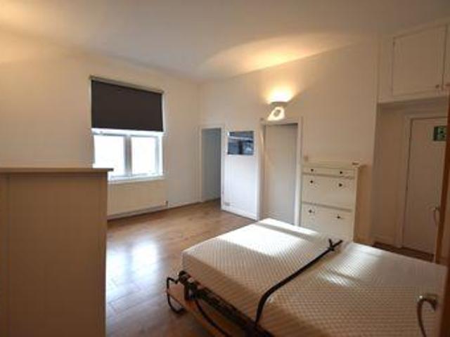 0 Bedrooms Studio for rent in Uxbridge Road, Shepherds Bush W12