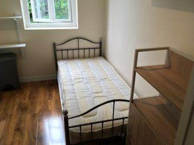 0 Bedrooms Studio for rent in Very Near Mill Hill Road Area, Acton Town W3
