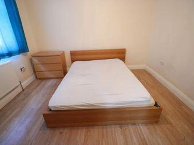 0 Bedrooms Studio for rent in Walnut Tree Road, Hounslow, Middlesex TW5
