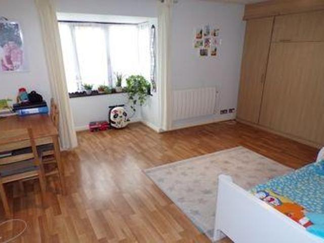0 Bedrooms Studio for rent in Waterside Close, Barking IG11