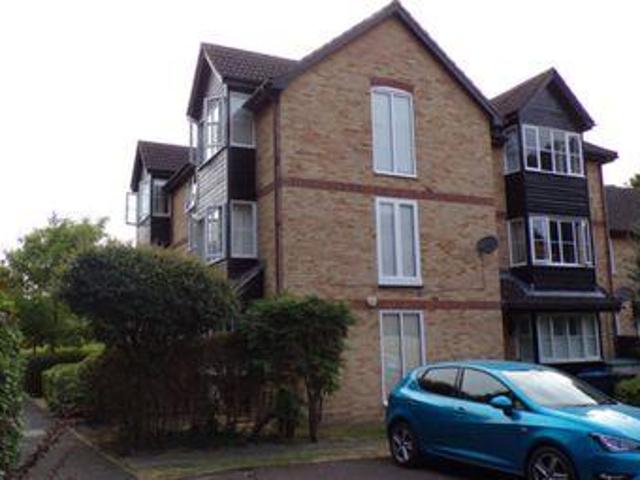 0 Bedrooms Studio for rent in Weatherall Close, Addlestone KT15
