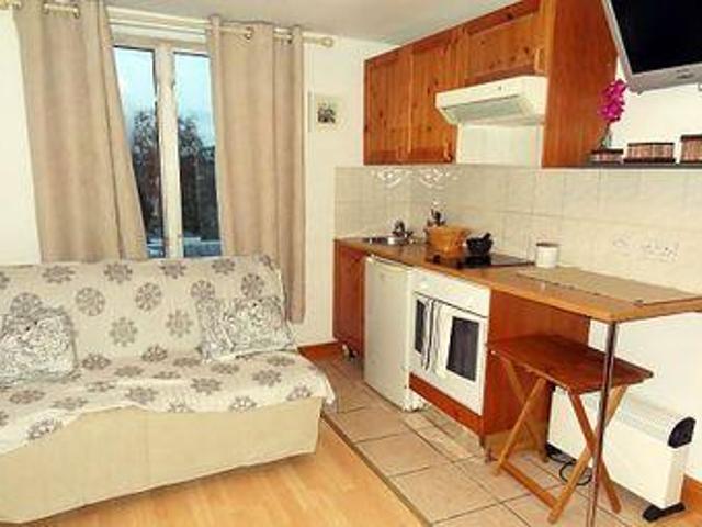 0 Bedrooms Studio for rent in West Cromwell Road, Earls /Court, London SW5