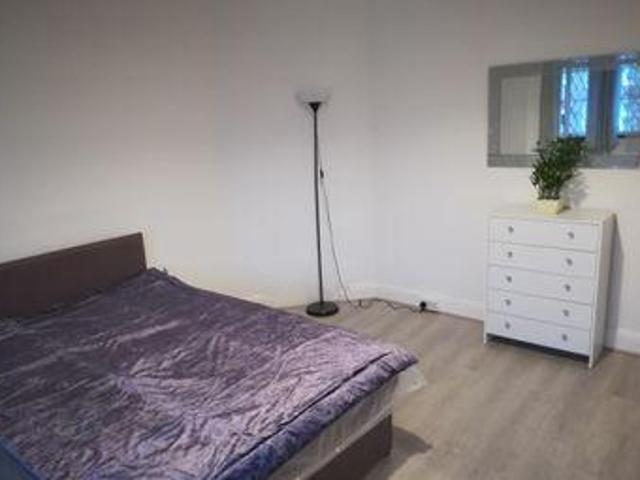 0 Bedrooms Studio for rent in Whitchurch Lane, Canons Park, Edgware HA8