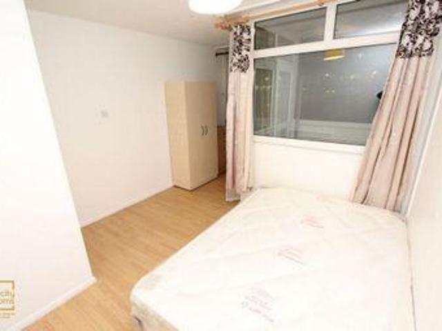 0 Bedrooms Studio for rent in Yarrow House, Crossharbour E14