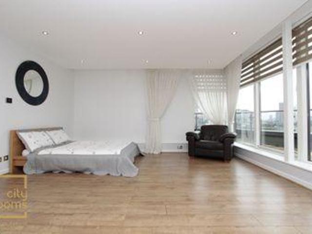 0 Bedrooms Studio for rent in Boardwalk Place, Canary Wharf E14