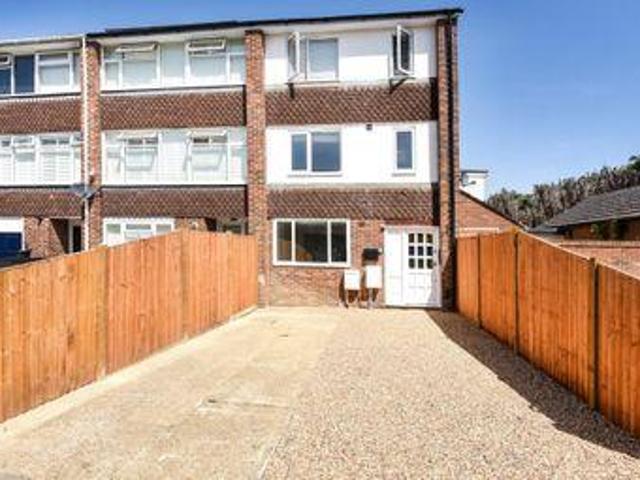 0 Bedrooms Studio for rent in Black Horse Close, Windsor SL4