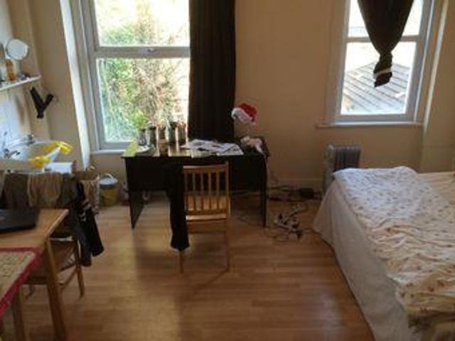 0 Bedrooms Studio for rent in Brownlow Road, Bounds Green, London N11 2De