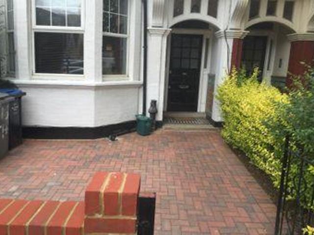 0 Bedrooms Studio for rent in Brondesbury Park, London NW2