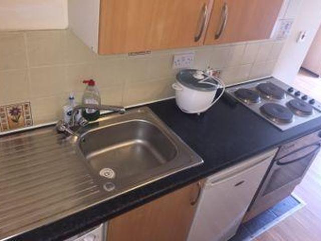 0 Bedrooms Studio for rent in Brondesbury Park, London NW2