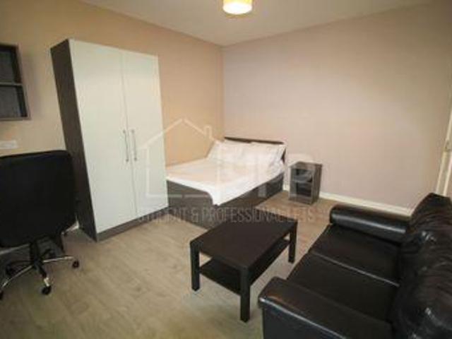 0 Bedrooms Studio for rent in Brudenell Road, Hyde Park, Leeds LS6