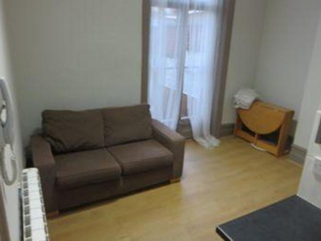 0 Bedrooms Studio for rent in Burton Road, Kilburn, London NW6