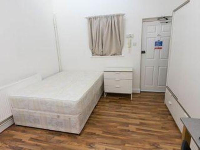 0 Bedrooms Studio for rent in Challoner Street, Barons Court W14