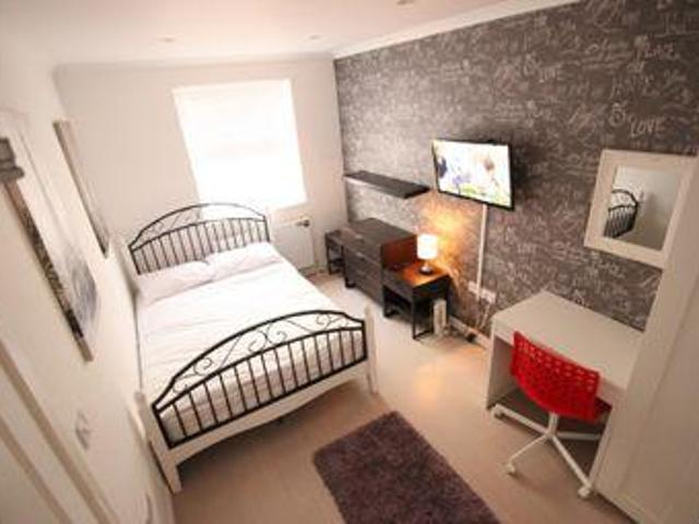 0 Bedrooms Studio for rent in Chusan Place, Commercial Road, London E14