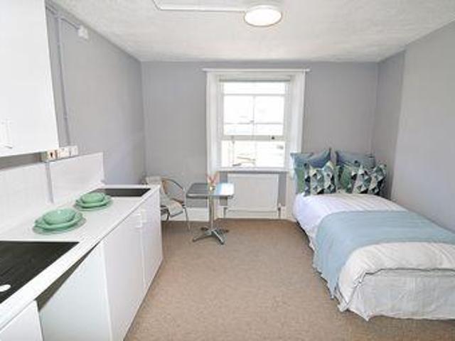 0 Bedrooms Studio for rent in Courtfield Gardens, Earls Court, London SW5