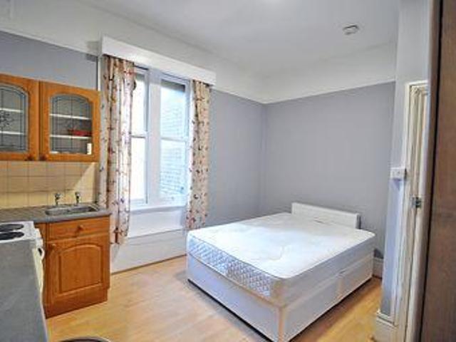 0 Bedrooms Studio for rent in Courtfield Gardens, Earls Court, London SW5